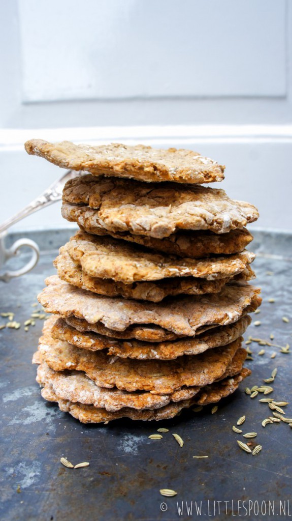 Robuust roggecrackers met venkelzaad - Little Spoon